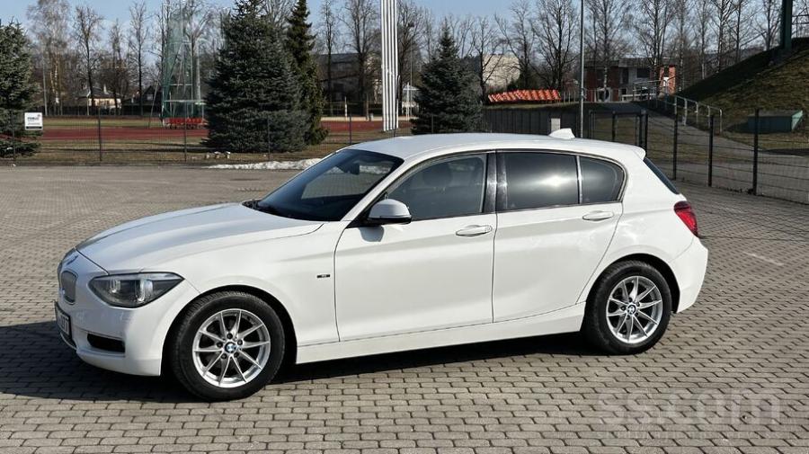 White BMW 116 2012 in Jelgava, with an engine capacity of 2.00 L and mileage of 243 thousand km for 8300 €, photo 16 on AUTOMOTO.COM.LV