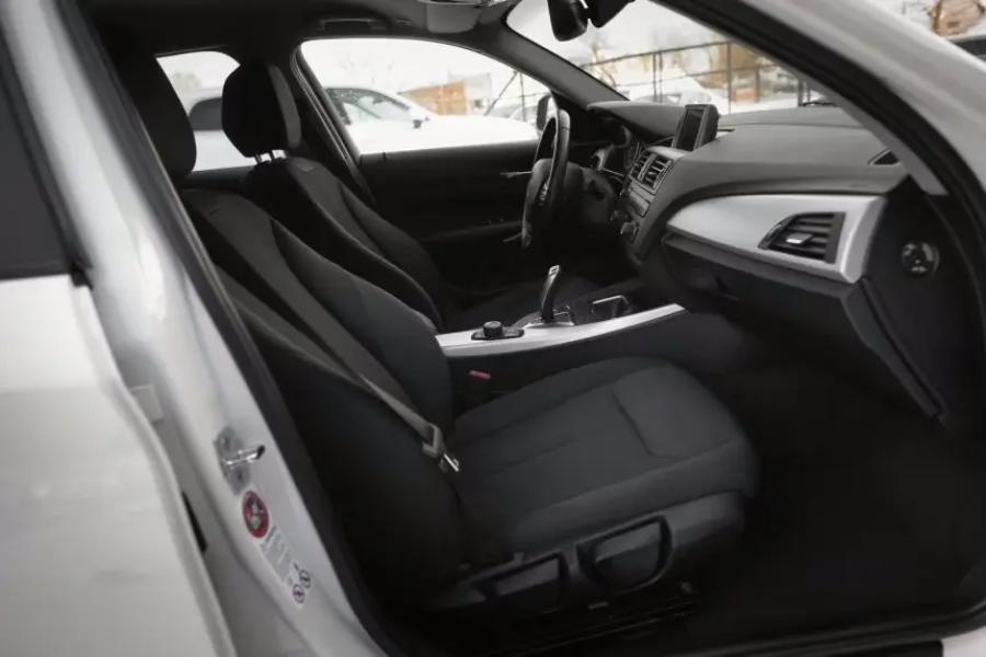 Balts BMW 116 2012 Jelgava, ar dzinēja tilpumu 2.00 L un nobraukumu 176 tūkst. km par 9500 €, foto 16 vietnē AUTOMOTO.COM.LV
