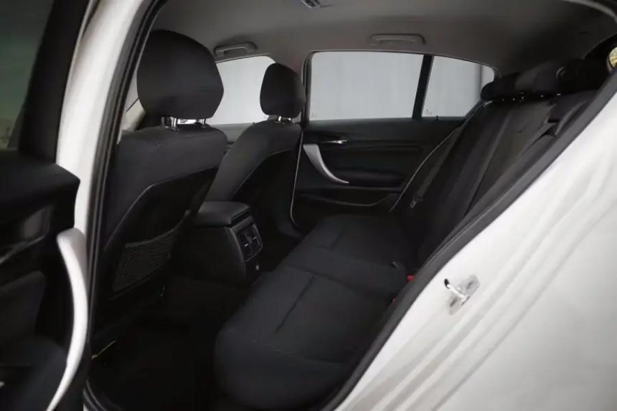 Balts BMW 116 2012 Jelgava, ar dzinēja tilpumu 2.00 L un nobraukumu 176 tūkst. km par 9500 €, foto 17 vietnē AUTOMOTO.COM.LV