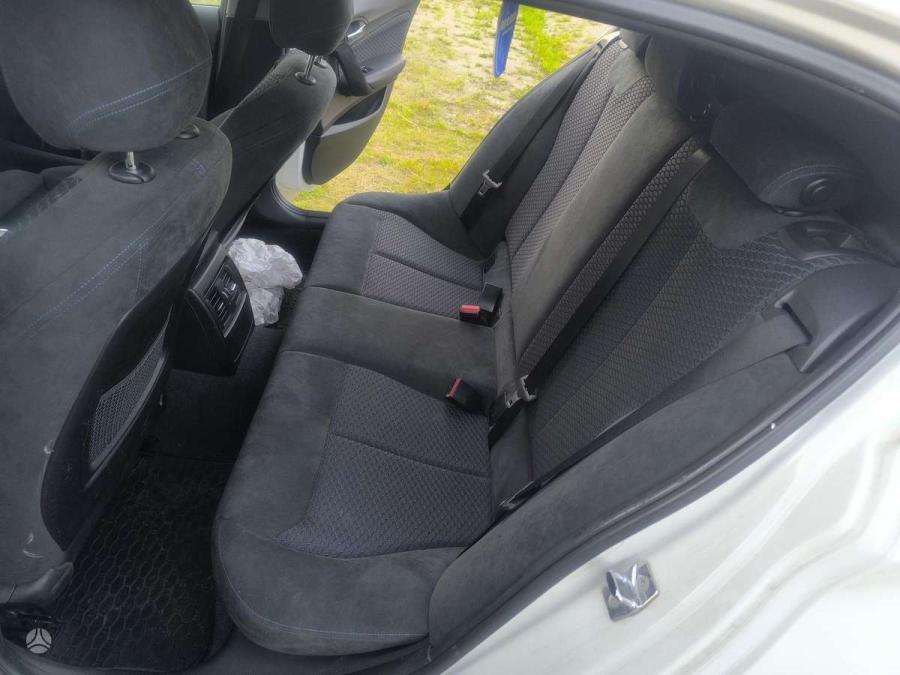 Balts BMW 116 2012 Radviliškis, ar dzinēja tilpumu 1.60 L un nobraukumu 235 tūkst. km par 2450 €, foto 10 vietnē AUTOMOTO.COM.LV