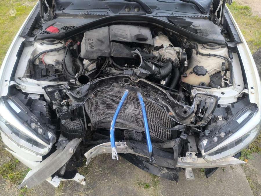 Balts BMW 116 2012 Radviliškis, ar dzinēja tilpumu 1.60 L un nobraukumu 235 tūkst. km par 2450 €, foto 23 vietnē AUTOMOTO.COM.LV