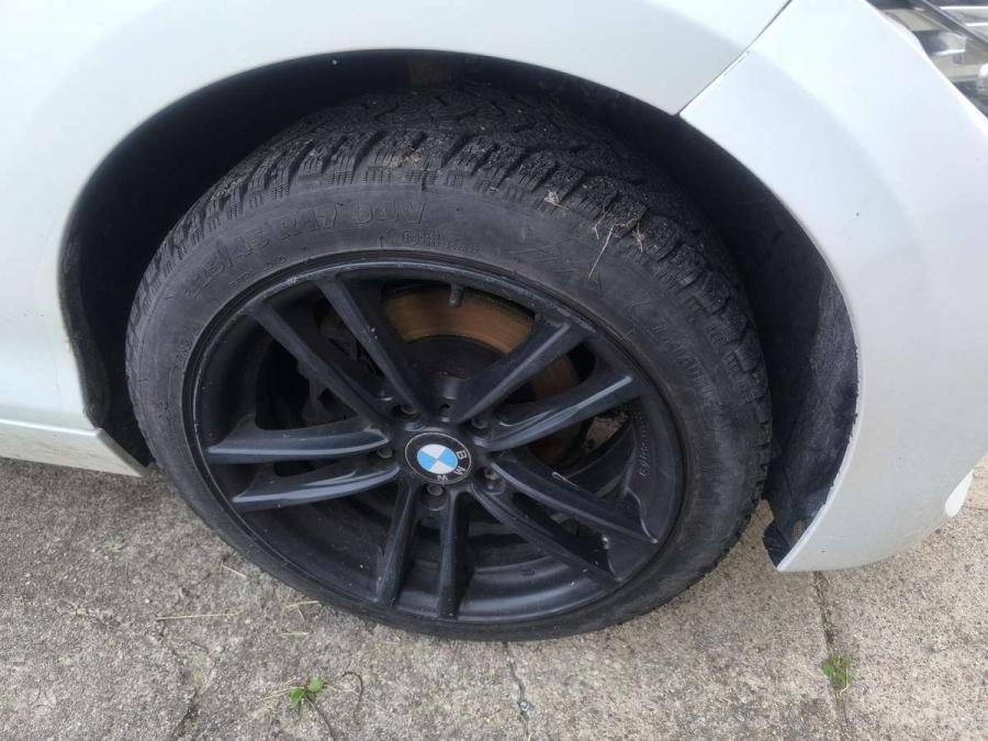 Balts BMW 116 2012 Radviliškis, ar dzinēja tilpumu 1.60 L un nobraukumu 235 tūkst. km par 2450 €, foto 27 vietnē AUTOMOTO.COM.LV