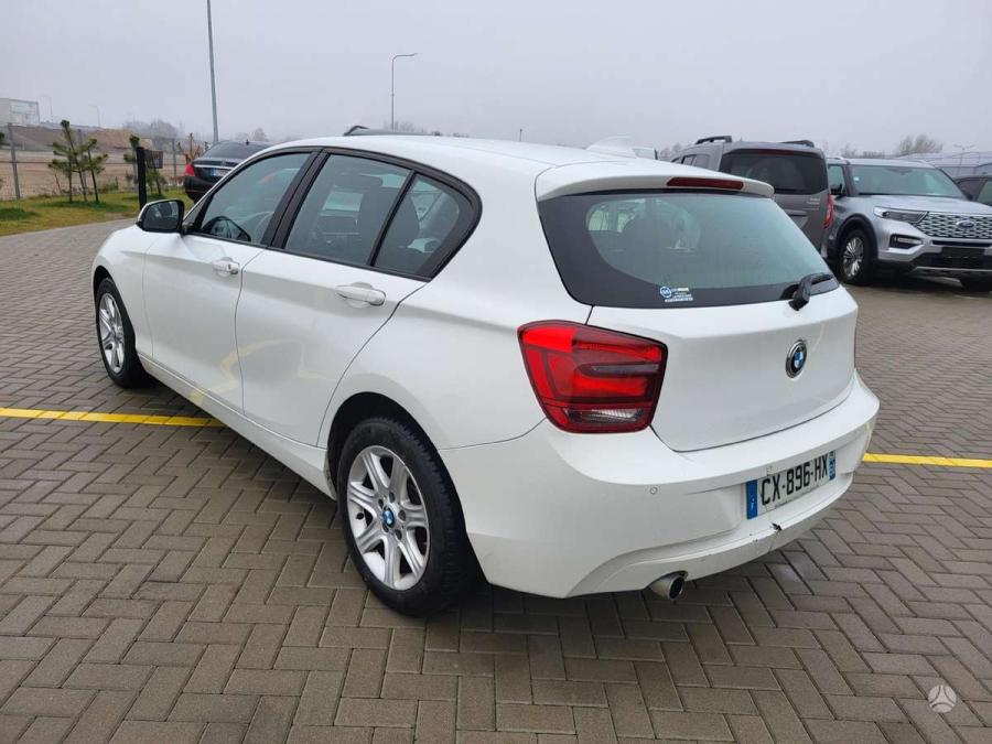 White BMW 116 2013 in Taurage, with an engine capacity of 1.60 L and mileage of 212 thousand km for 4500 €, photo 7 on AUTOMOTO.COM.LV