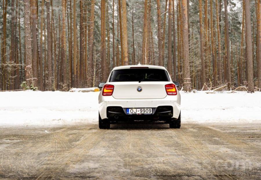 White BMW 116 2013 in Riga, with an engine capacity of 1.60 L and mileage of 206 thousand km for 7990 €, photo 6 on AUTOMOTO.COM.LV
