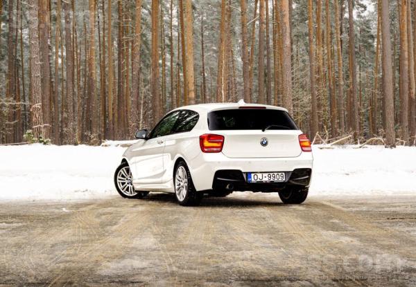 White BMW 116 2013 in Riga, with an engine capacity of 1.60 L and mileage of 206 thousand km for 7990 €, photo 7 on AUTOMOTO.COM.LV