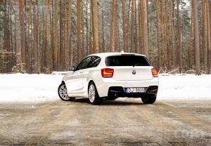 White BMW 116 2013 in Riga, with an engine capacity of 1.60 L and mileage of 206 thousand km for 7990 €, photo 7 on AUTOMOTO.COM.LV