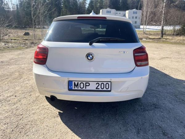 White BMW 116 2013 in Vilnius, with an engine capacity of 1.60 L and mileage of 234 thousand km for 6200 €, photo 6 on AUTOMOTO.COM.LV