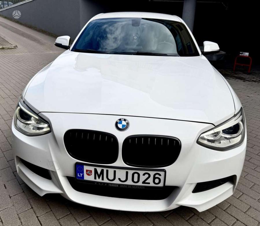 White BMW 116 2013 in Kaunas, with an engine capacity of 0.00 L and mileage of 305 thousand km for 5500 €, photo 4 on AUTOMOTO.COM.LV
