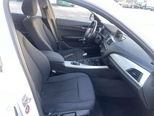 White BMW 116 2013 in Siauliai, with an engine capacity of 1.60 L and mileage of 210 thousand km for 3750 €, photo 8 on AUTOMOTO.COM.LV