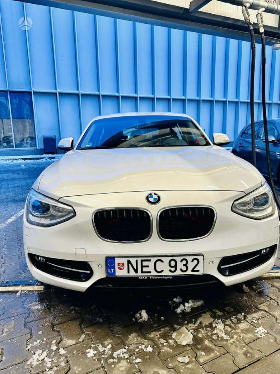 White BMW 116 2014 in Vilnius, with an engine capacity of 2.00 L and mileage of 177 thousand km for 6400 €, photo 6 on AUTOMOTO.COM.LV