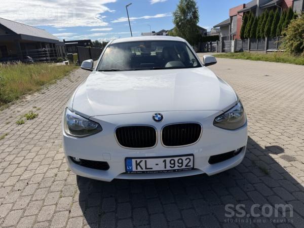 White BMW 116 2014 in Riga, with an engine capacity of 2.00 L and mileage of 123 thousand km for 8250 €, photo 3 on AUTOMOTO.COM.LV