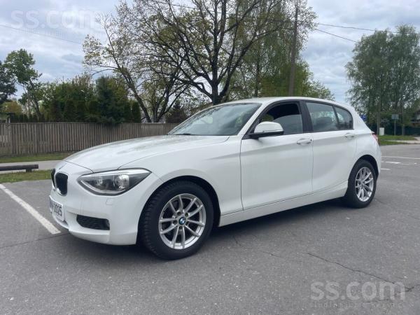 White BMW 116 2014 in Riga, with an engine capacity of 2.00 L and mileage of 0 thousand km for 5300 €, photo 10 on AUTOMOTO.COM.LV