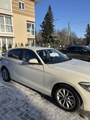 Balts BMW 116 2015 Kauņa, ar dzinēja tilpumu 2.00 L un nobraukumu 226 tūkst. km par 6900 €, foto  vietnē AUTOMOTO.COM.LV
