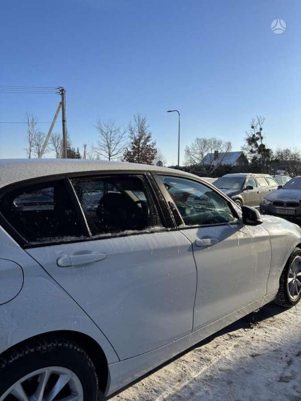 White BMW 116 2015 in Kaunas, with an engine capacity of 2.00 L and mileage of 226 thousand km for 6900 €, photo 3 on AUTOMOTO.COM.LV