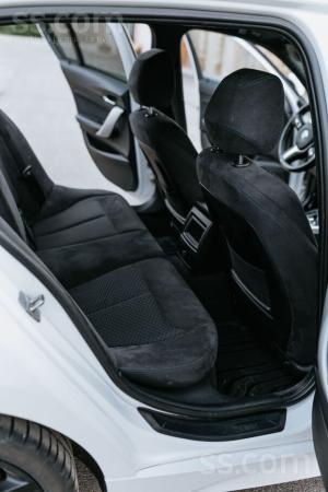 Balts BMW 116 2016 Bauska, ar dzinēja tilpumu 1.50 L un nobraukumu 220 tūkst. km par 8800 €, foto 13 vietnē AUTOMOTO.COM.LV