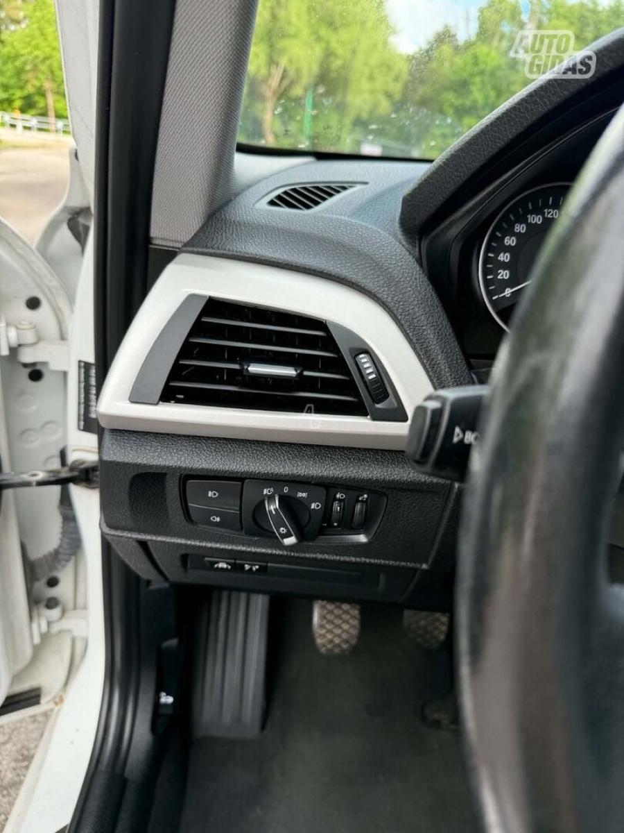 White BMW 116 2017 in Palanga, with an engine capacity of 1.50 L and mileage of 155 thousand km for 12000 €, photo 15 on AUTOMOTO.COM.LV