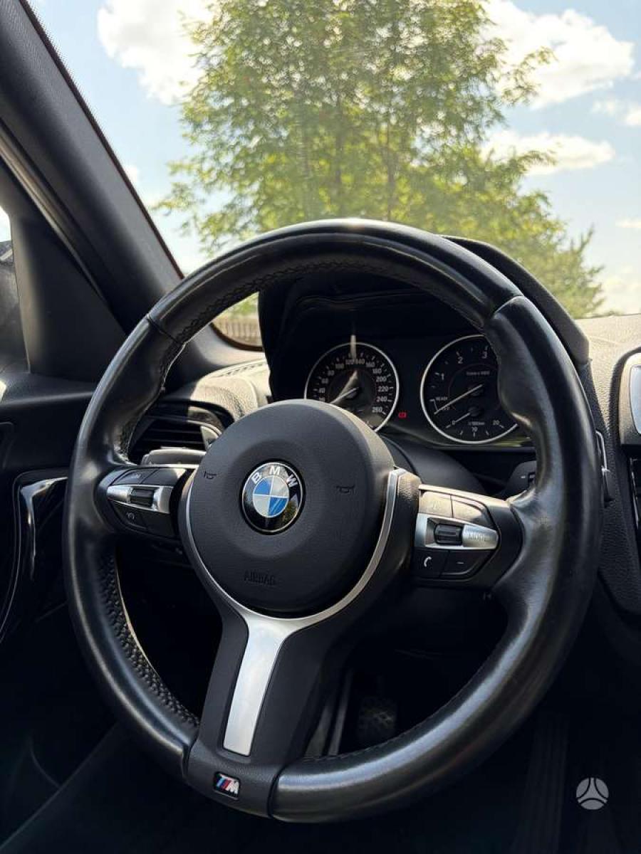 Balts BMW 116 2017 Viļņa, ar dzinēja tilpumu 1.60 L un nobraukumu 265 tūkst. km par 6600 €, foto 19 vietnē AUTOMOTO.COM.LV