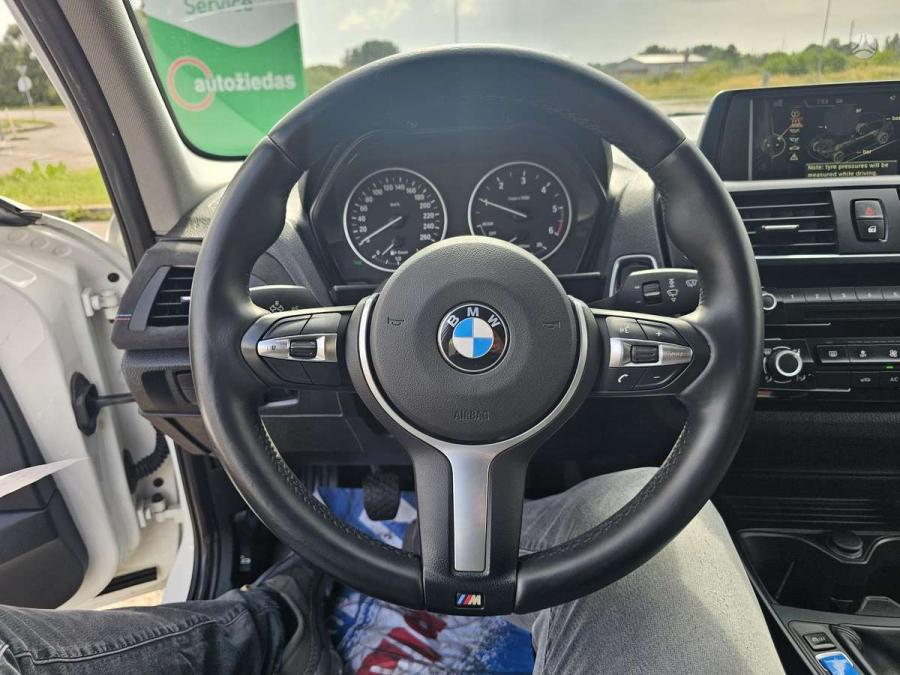 White BMW 116 2017 in Ukmerge, with an engine capacity of 1.50 L and mileage of 215 thousand km for 5950 €, photo 6 on AUTOMOTO.COM.LV