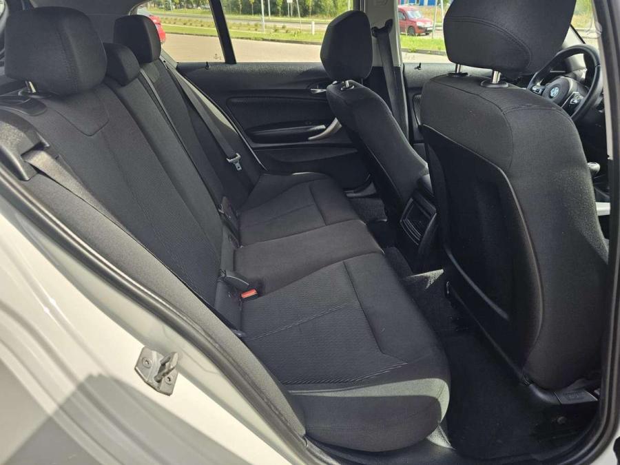 White BMW 116 2017 in Ukmerge, with an engine capacity of 1.50 L and mileage of 215 thousand km for 5950 €, photo 8 on AUTOMOTO.COM.LV