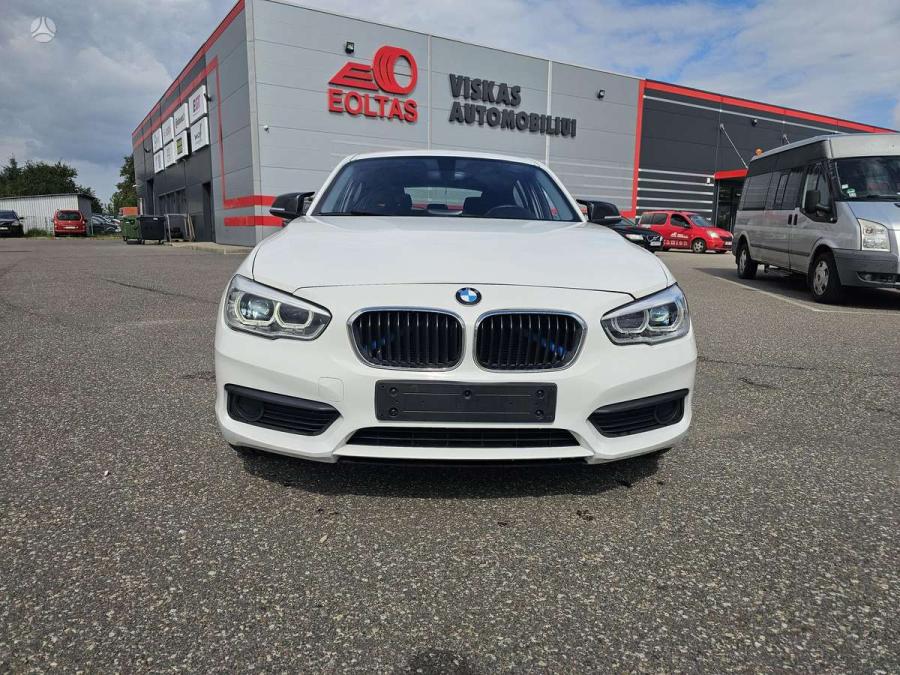 White BMW 116 2017 in Ukmerge, with an engine capacity of 1.50 L and mileage of 215 thousand km for 5950 €, photo 7 on AUTOMOTO.COM.LV