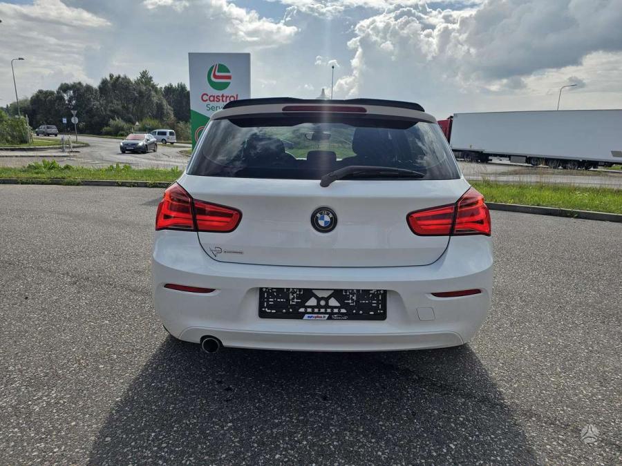 White BMW 116 2017 in Ukmerge, with an engine capacity of 1.50 L and mileage of 215 thousand km for 5950 €, photo 15 on AUTOMOTO.COM.LV