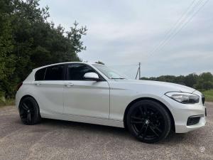 White BMW 116 2018 in Kaunas, with an engine capacity of 0.00 L and mileage of 121 thousand km for 12200 €, photo  on AUTOMOTO.COM.LV