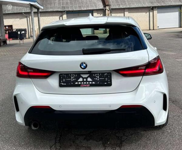 White BMW 116 2021 in Panevezys, with an engine capacity of 1.50 L and mileage of 189 thousand km for 16900 €, photo 4 on AUTOMOTO.COM.LV