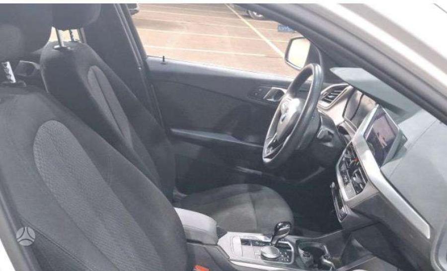 Balts BMW 116 2022 Viļņa, ar dzinēja tilpumu 1.50 L un nobraukumu 189 tūkst. km par 15487 €, foto 7 vietnē AUTOMOTO.COM.LV