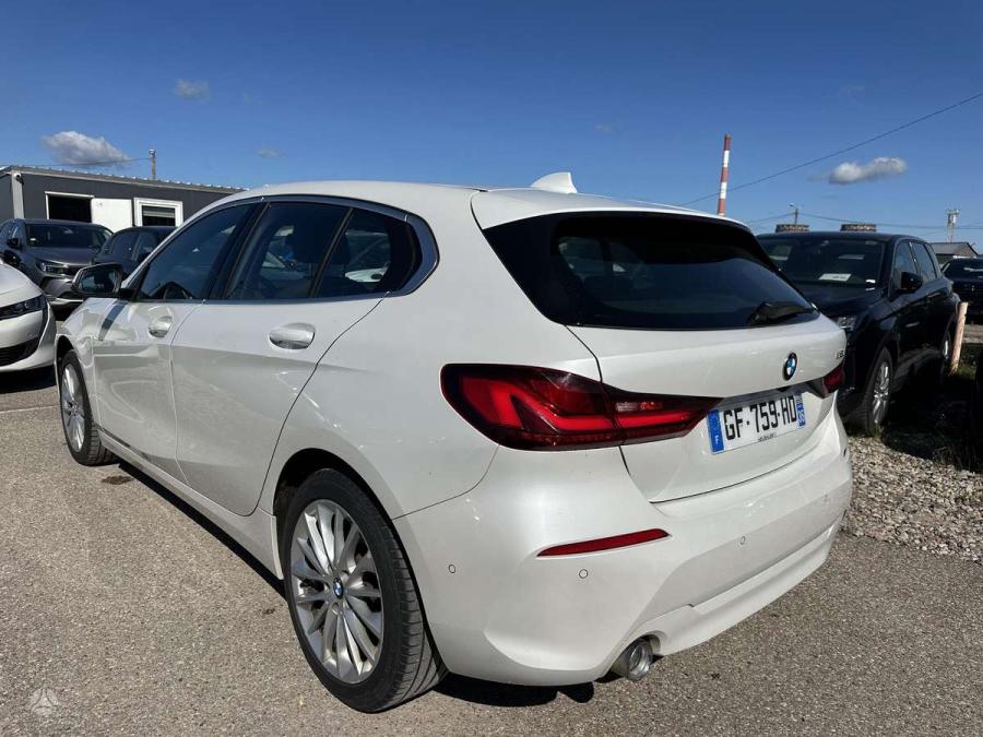 White BMW 116 2022 in Vilnius, with an engine capacity of 1.50 L and mileage of 189 thousand km for 15124 €, photo 5 on AUTOMOTO.COM.LV
