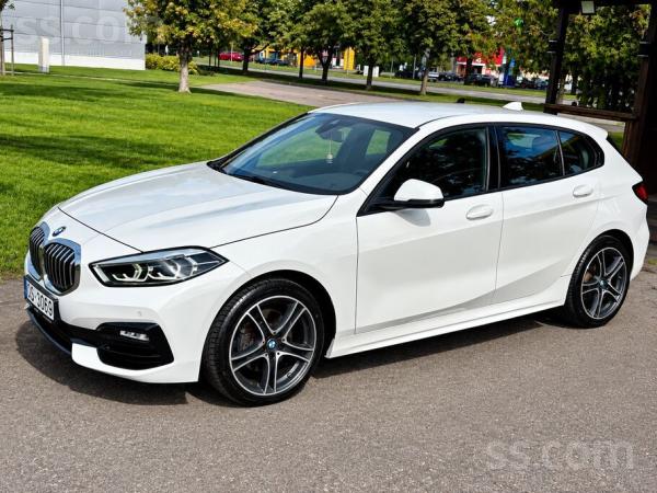 White BMW 116 2022 in Riga, with an engine capacity of 1.50 L and mileage of 84 thousand km for 19450 €, photo 3 on AUTOMOTO.COM.LV