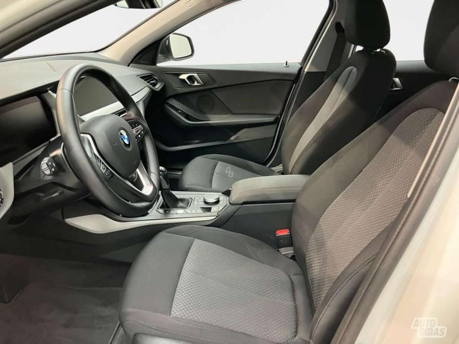 Balts BMW 116 2024 Kauņa, ar dzinēja tilpumu 1.50 L un nobraukumu 15 tūkst. km par 23743 €, foto 9 vietnē AUTOMOTO.COM.LV