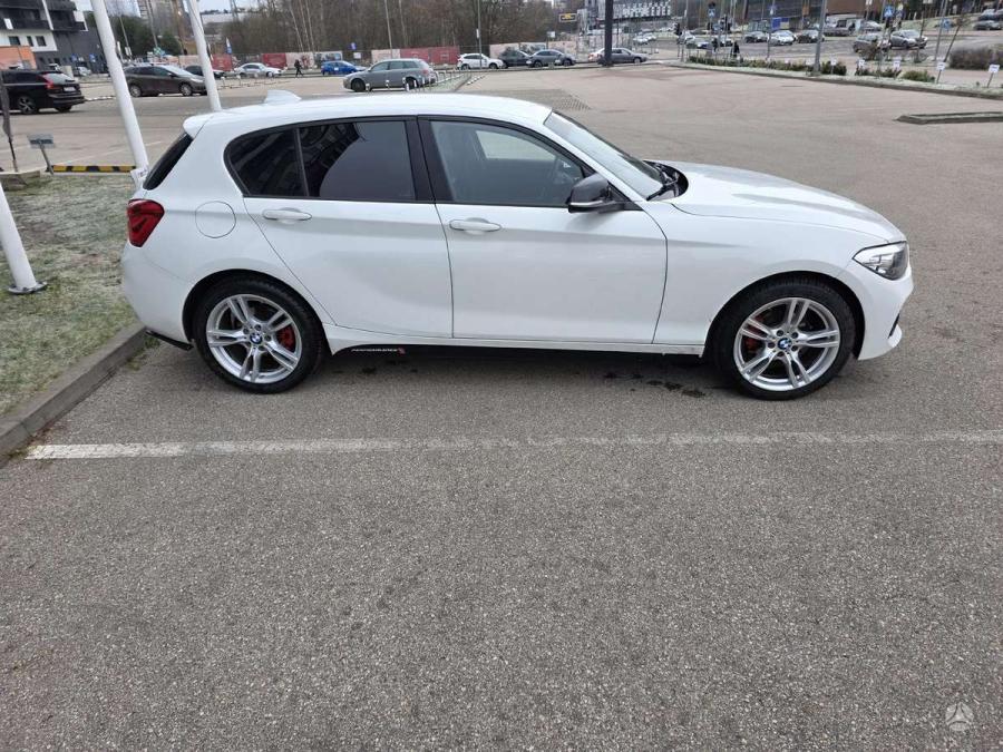 Yellow BMW 116 2016 in Vilnius, with an engine capacity of 1.50 L and mileage of 245 thousand km for 9000 €, photo 5 on AUTOMOTO.COM.LV