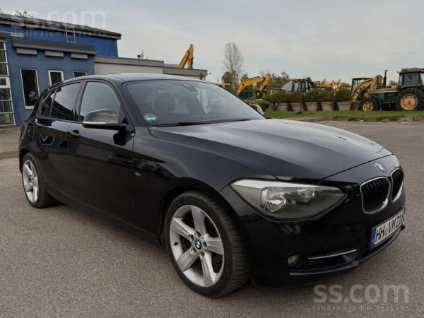 Yellow BMW 116 2016 in Riga, with an engine capacity of 2.00 L and mileage of 230 thousand km for 3000 €, photo 3 on AUTOMOTO.COM.LV