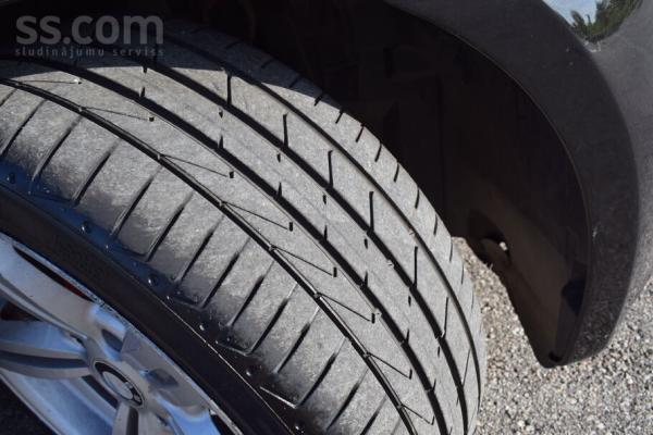 Melns BMW 118 2009 Daugavpils, ar dzinēja tilpumu 2.00 L un nobraukumu 218 tūkst. km par 6400 €, foto 10 vietnē AUTOMOTO.COM.LV