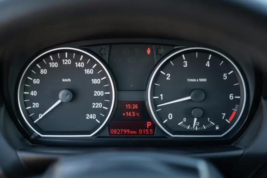Черный БМВ 118 2009 в Лиепая, объемом двигателя 2.00 л и пробегом 83 тыс. км за 8500 €, фото 15 на AUTOMOTO.COM.LV