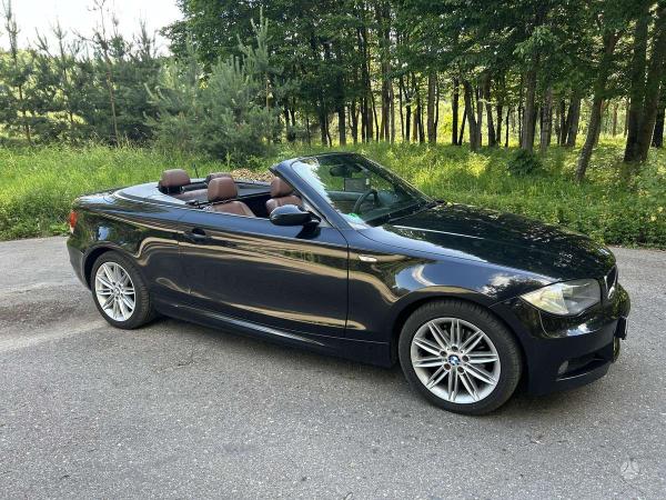 Melns BMW 118 2009 Kauņa, ar dzinēja tilpumu 2.00 L un nobraukumu 273 tūkst. km par 5900 €, foto 4 vietnē AUTOMOTO.COM.LV