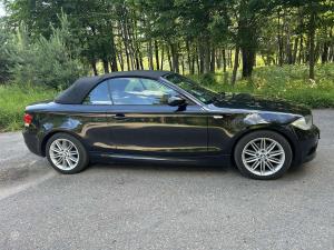 Black BMW 118 2009 in Kaunas, with an engine capacity of 2.00 L and mileage of 273 thousand km for 5900 €, photo 14 on AUTOMOTO.COM.LV