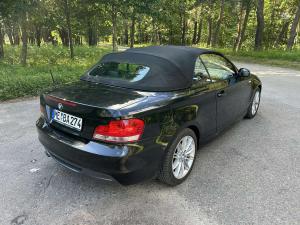Black BMW 118 2009 in Kaunas, with an engine capacity of 2.00 L and mileage of 273 thousand km for 5900 €, photo 15 on AUTOMOTO.COM.LV