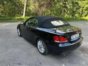Black BMW 118 2009 in Kaunas, with an engine capacity of 2.00 L and mileage of 273 thousand km for 5900 €, photo 16 on AUTOMOTO.COM.LV