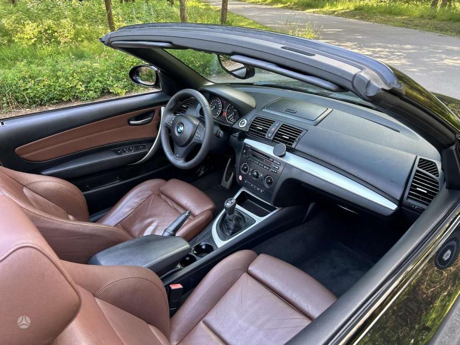 Black BMW 118 2009 in Kaunas, with an engine capacity of 2.00 L and mileage of 273 thousand km for 5900 €, photo 20 on AUTOMOTO.COM.LV
