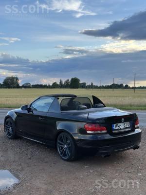 Melns BMW 118 2009 Bauska, ar dzinēja tilpumu 2.00 L un nobraukumu 270 tūkst. km par 5200 €, foto 3 vietnē AUTOMOTO.COM.LV