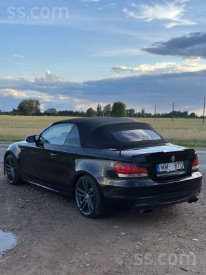 Melns BMW 118 2009 Bauska, ar dzinēja tilpumu 2.00 L un nobraukumu 270 tūkst. km par 5200 €, foto 14 vietnē AUTOMOTO.COM.LV