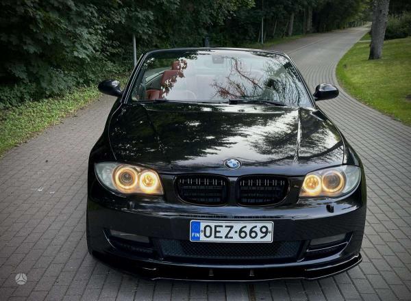 Black BMW 118 2009 in Anyksciai, with an engine capacity of 2.00 L and mileage of 202 thousand km for 5900 €, photo 2 on AUTOMOTO.COM.LV
