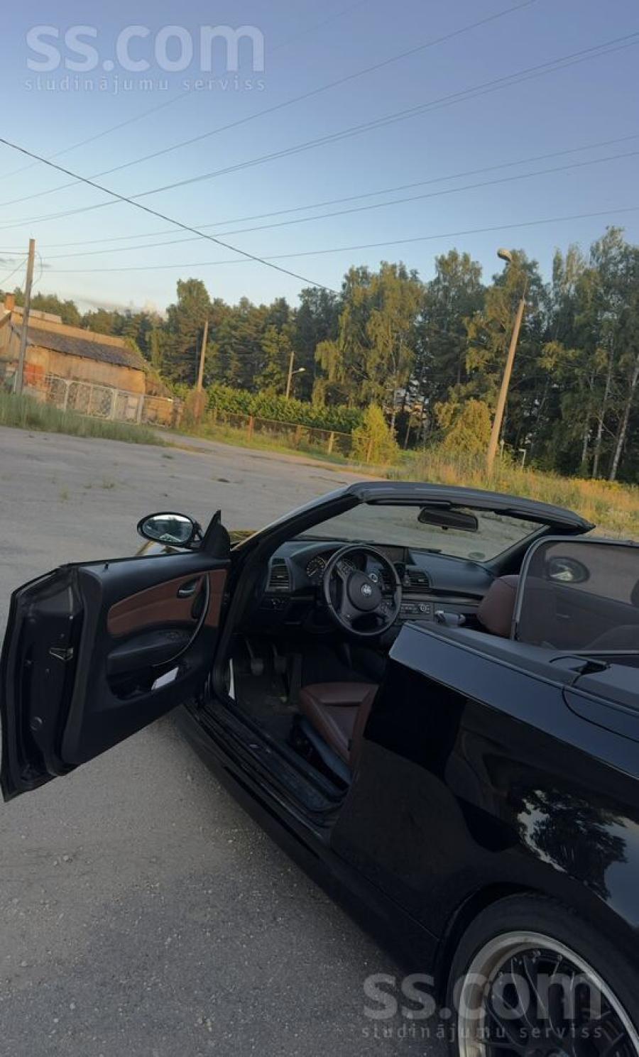 Black BMW 118 2009 in Riga, with an engine capacity of 2.00 L and mileage of 237 thousand km for 9200 €, photo 3 on AUTOMOTO.COM.LV