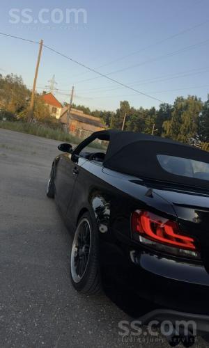 Black BMW 118 2009 in Riga, with an engine capacity of 2.00 L and mileage of 237 thousand km for 9200 €, photo 5 on AUTOMOTO.COM.LV