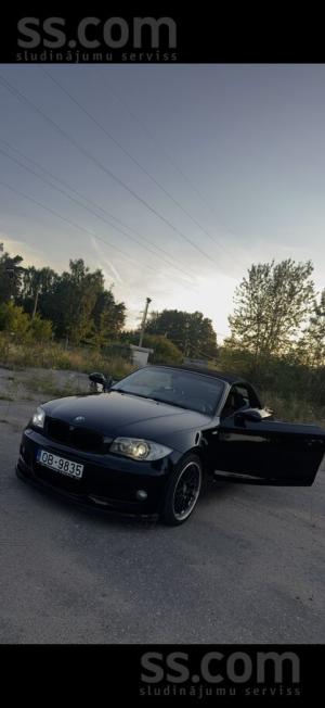 Black BMW 118 2009 in Riga, with an engine capacity of 2.00 L and mileage of 237 thousand km for 7950 €, photo 4 on AUTOMOTO.COM.LV