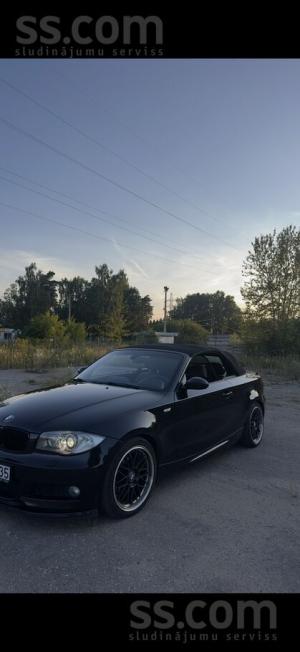 Black BMW 118 2009 in Riga, with an engine capacity of 2.00 L and mileage of 237 thousand km for 7950 €, photo 7 on AUTOMOTO.COM.LV