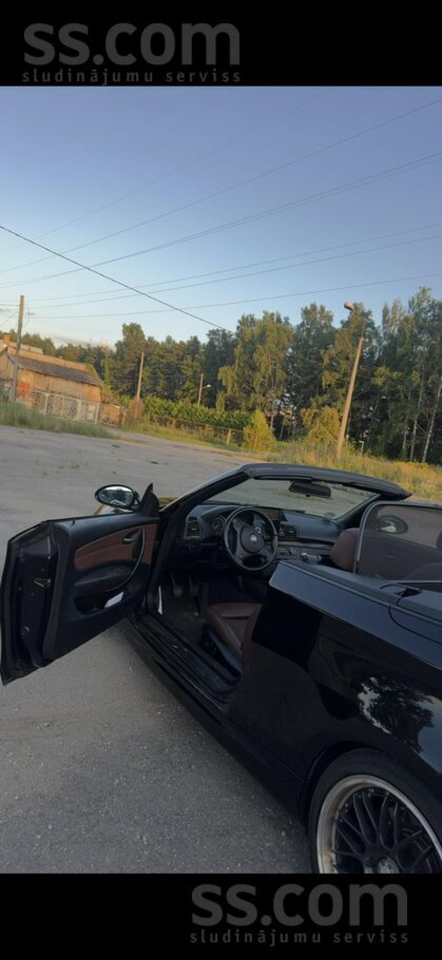 Black BMW 118 2009 in Riga, with an engine capacity of 2.00 L and mileage of 237 thousand km for 7950 €, photo 8 on AUTOMOTO.COM.LV