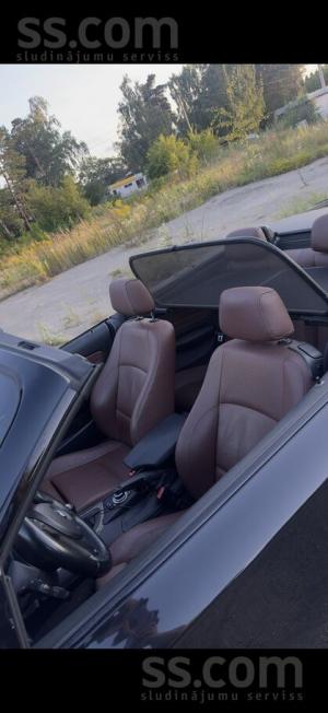 Black BMW 118 2009 in Riga, with an engine capacity of 2.00 L and mileage of 237 thousand km for 7950 €, photo 12 on AUTOMOTO.COM.LV