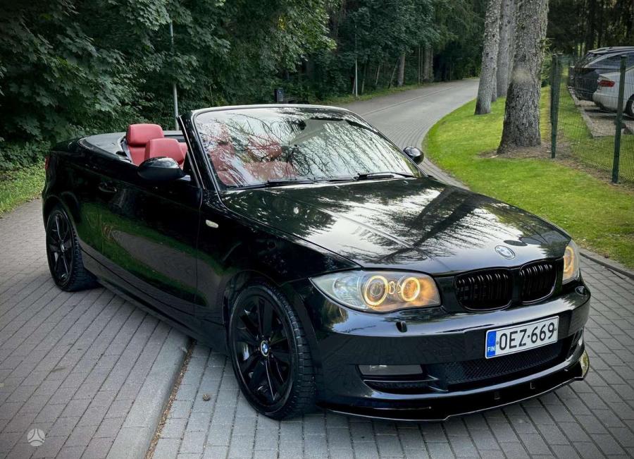 Black BMW 118 2009 in Anyksciai, with an engine capacity of 2.00 L and mileage of 203 thousand km for 5300 €, photo 4 on AUTOMOTO.COM.LV